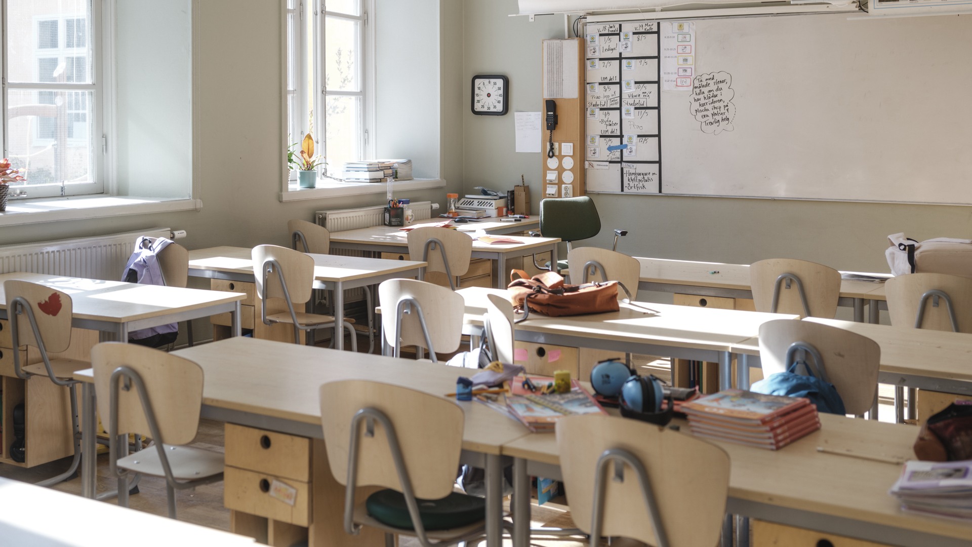 Svensk skola slits isär